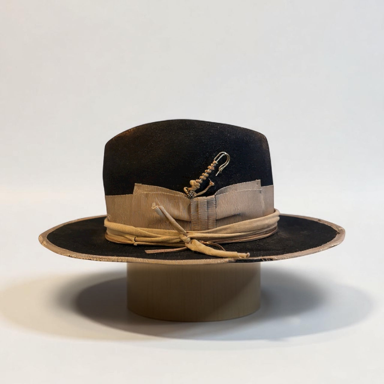 Opium – Statement Felt Hat – Pokijomba Hats