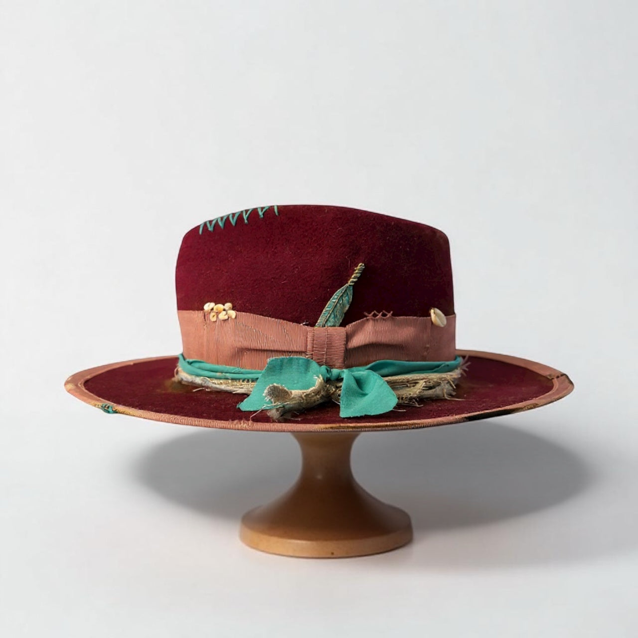 The La vie en rose – Classic Modern Hat – Pokijomba Hats